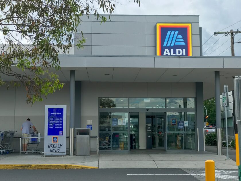 ALDI Business Model | How Does ALDI make money? | Business Strategy Hub
